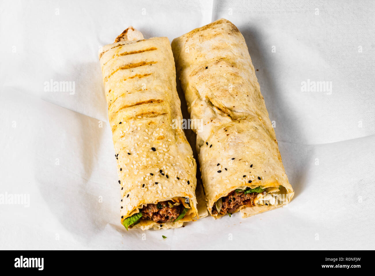 Turkey and salad in pitta bread lunch hi-res stock photography and ...