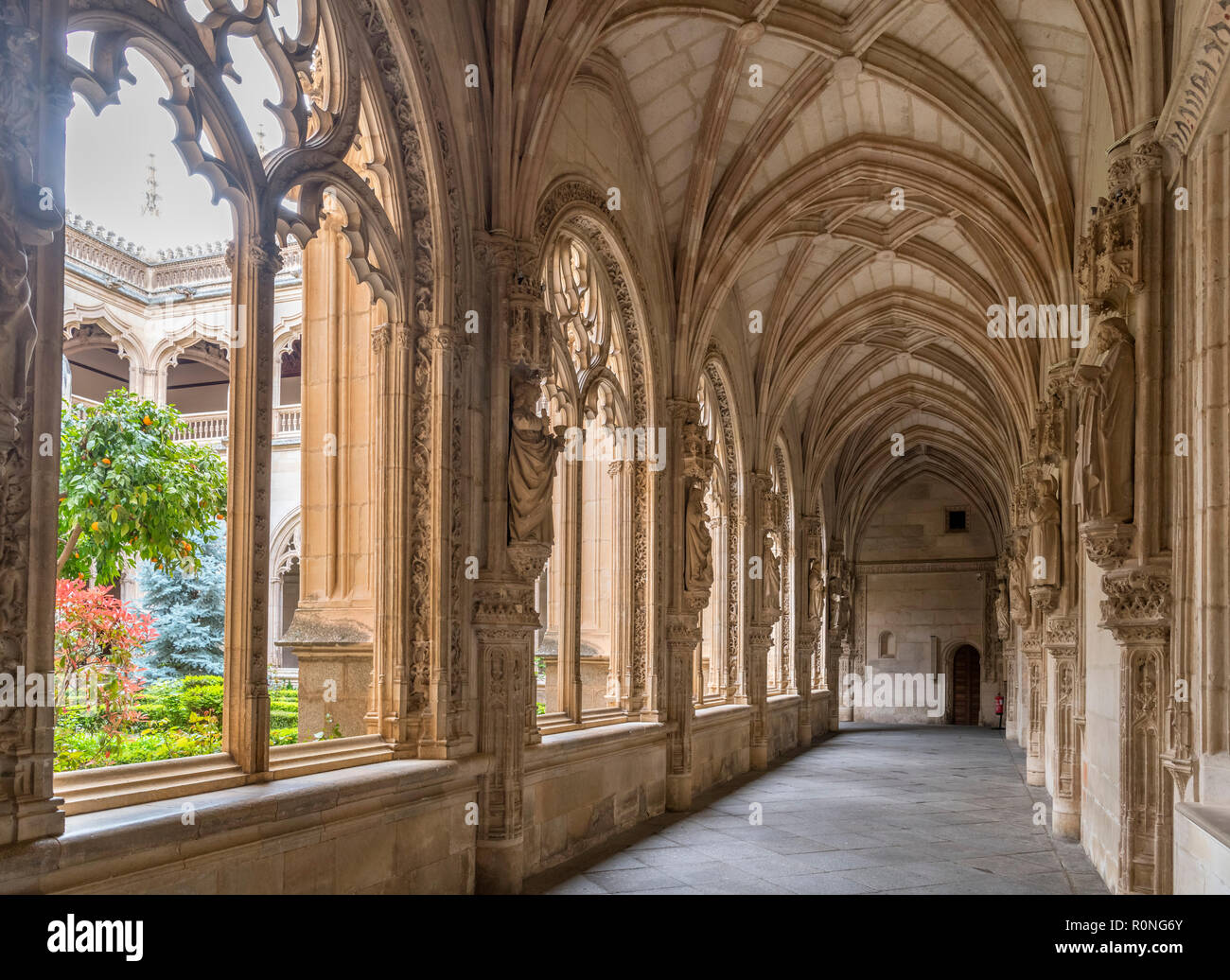 Monasterio de san juan de los reyes hi-res stock photography and images ...