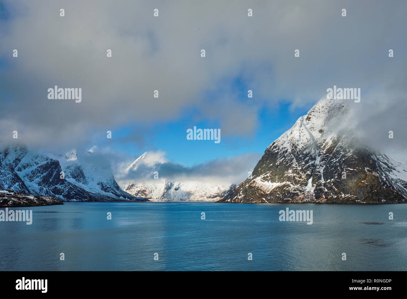 Lofotens hi-res stock photography and images - Alamy