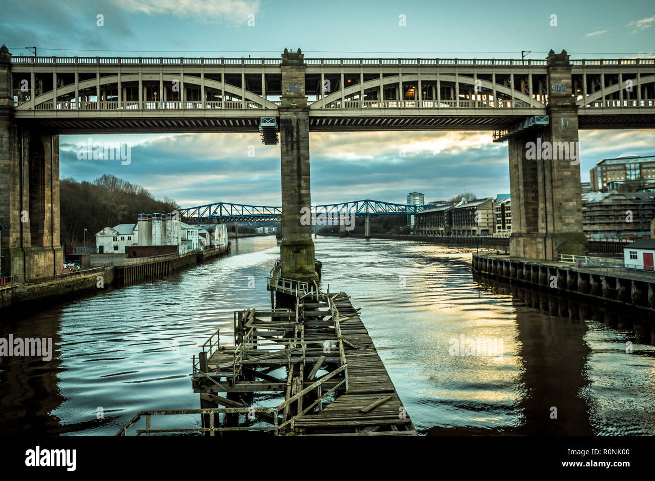 Iconic bridges hi-res stock photography and images - Alamy