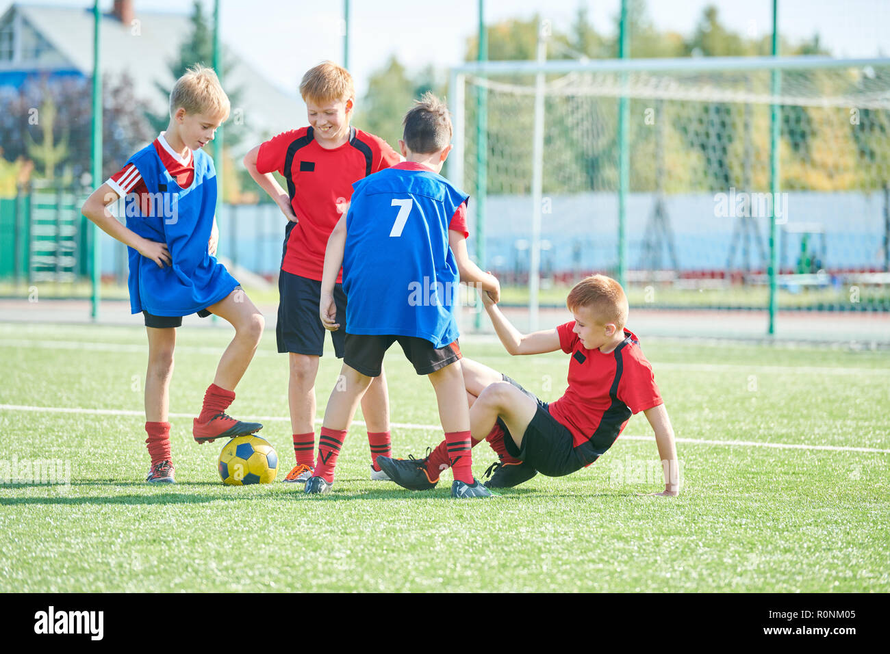 Junior Football Team Stock Photo - Alamy
