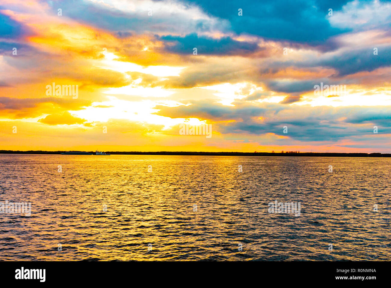 Natural embankment hi-res stock photography and images - Alamy