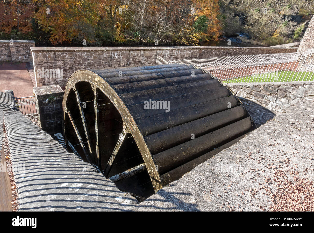 Water wheel of mill hi-res stock photography and images - Alamy