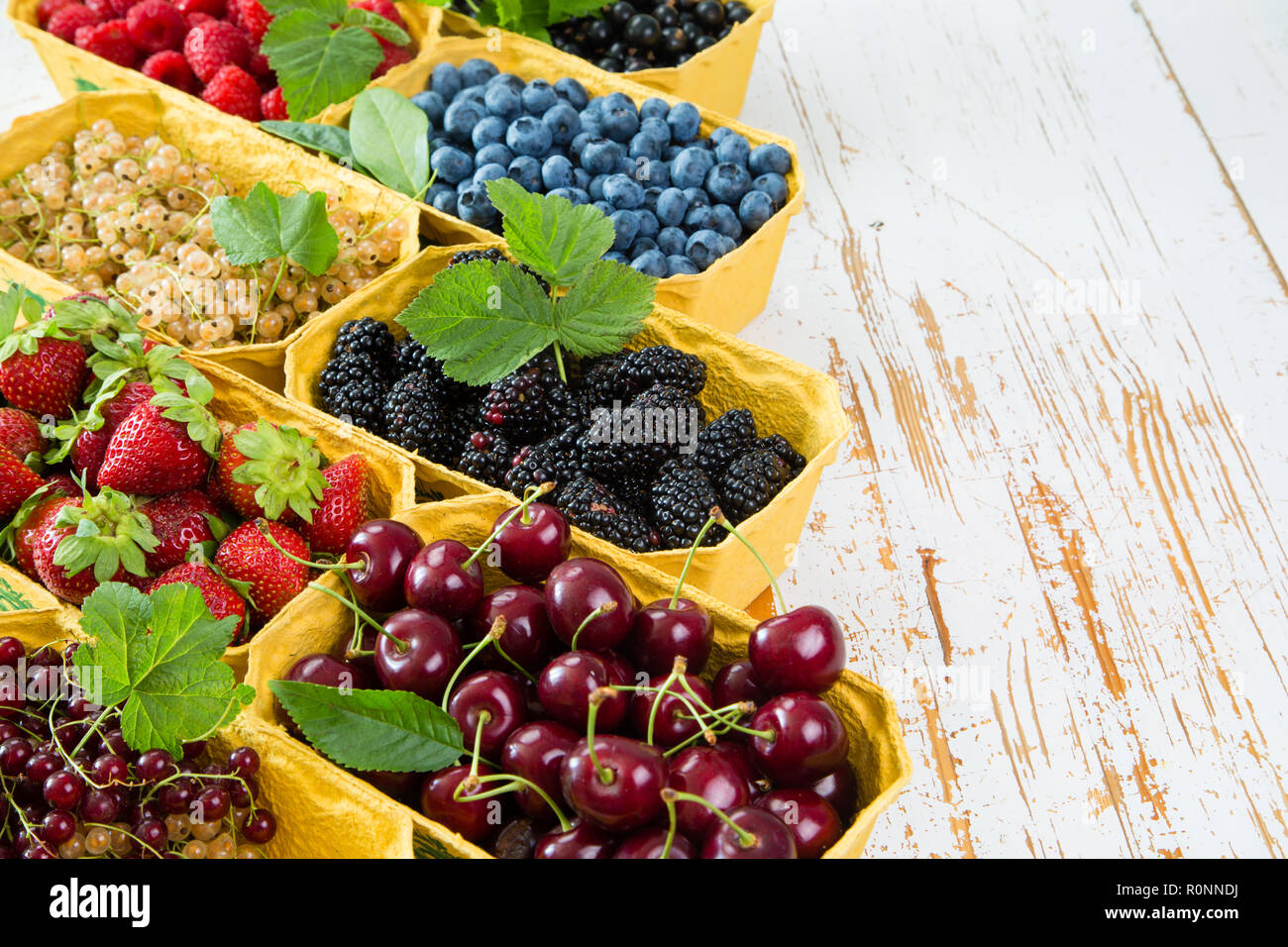 Raspberry baskets hi-res stock photography and images - Alamy