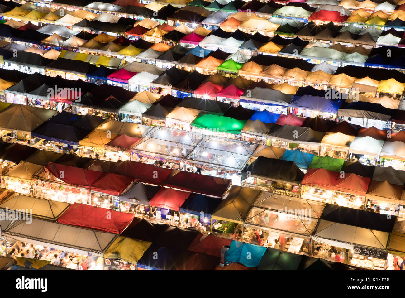 Ratchada Rot Fai Night Market Stock Photo - Alamy
