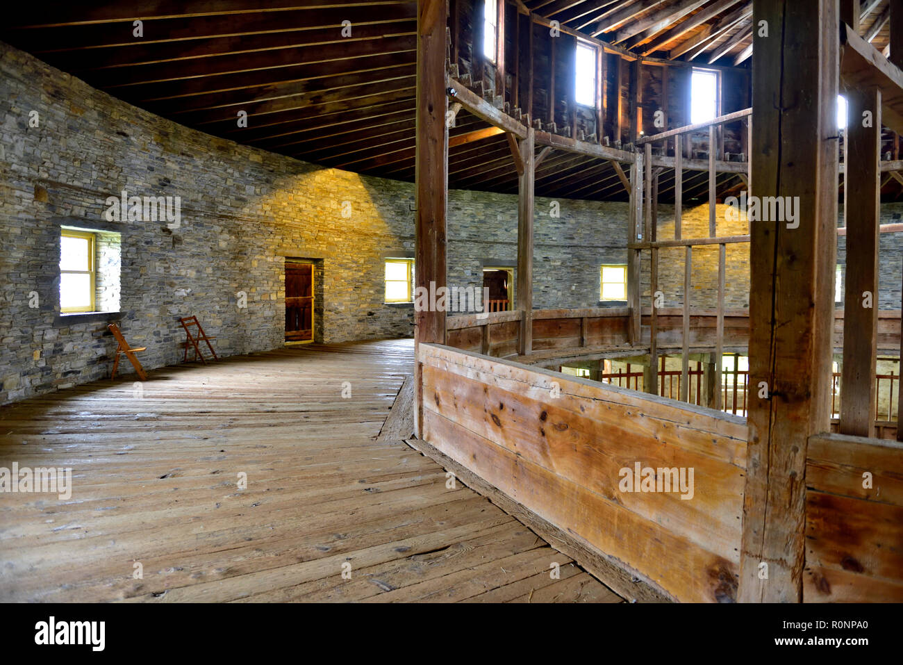 Old barns usa hi-res stock photography and images - Alamy