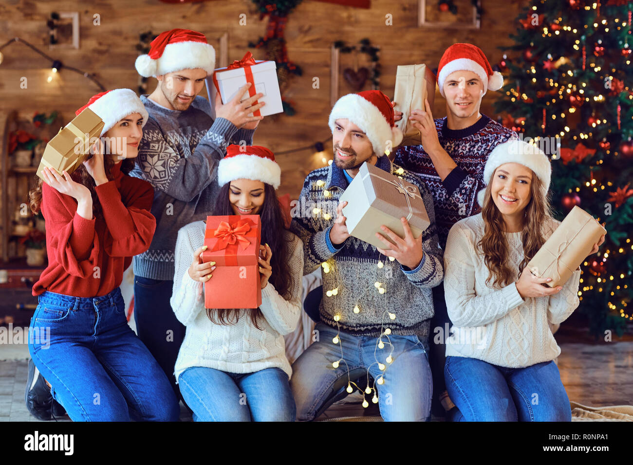 Smile gift hi-res stock photography and images - Alamy