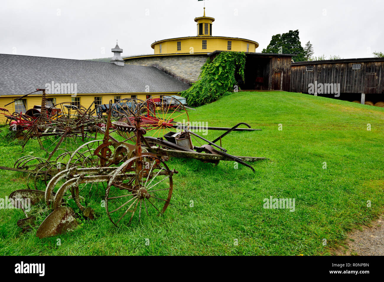 Old barns usa hi-res stock photography and images - Alamy