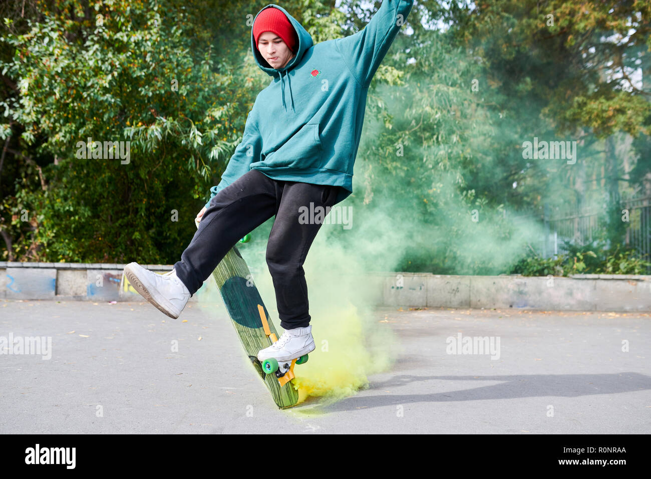 Urban skater hi-res stock photography and images - Alamy