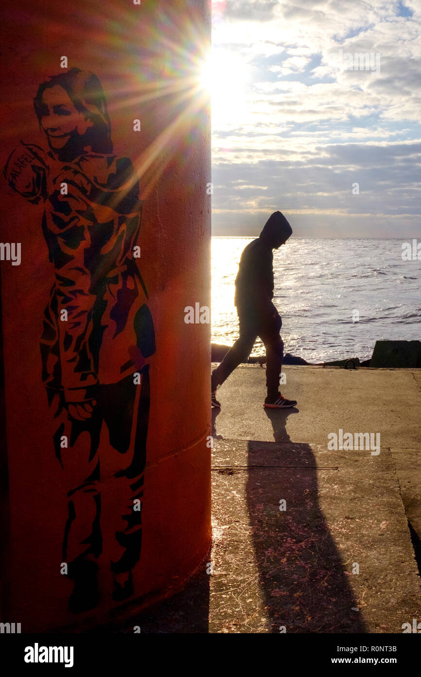 Graffiti pier hi-res stock photography and images - Alamy