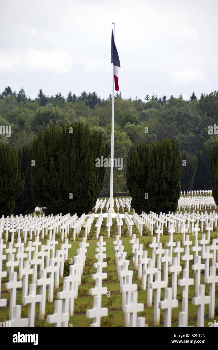 Western front ww1 battlefield tour hi-res stock photography and images ...