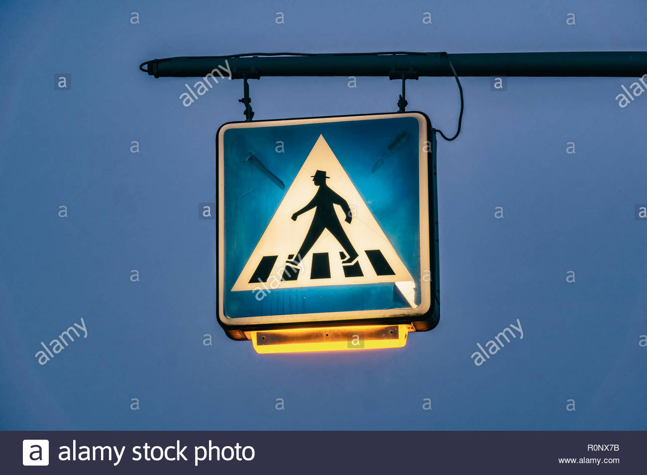 Episode about Crosswalks (Particularly Ampelmann in Berlin) : r ...