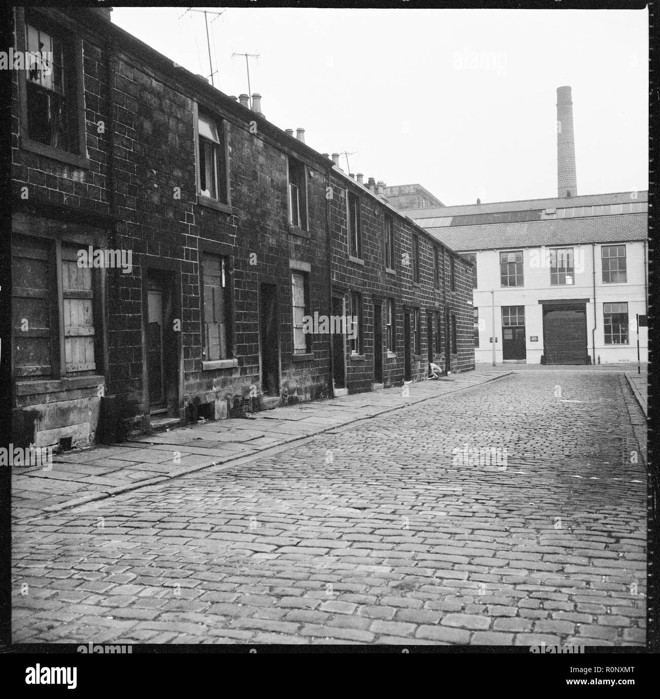 British slums hi-res stock photography and images - Alamy