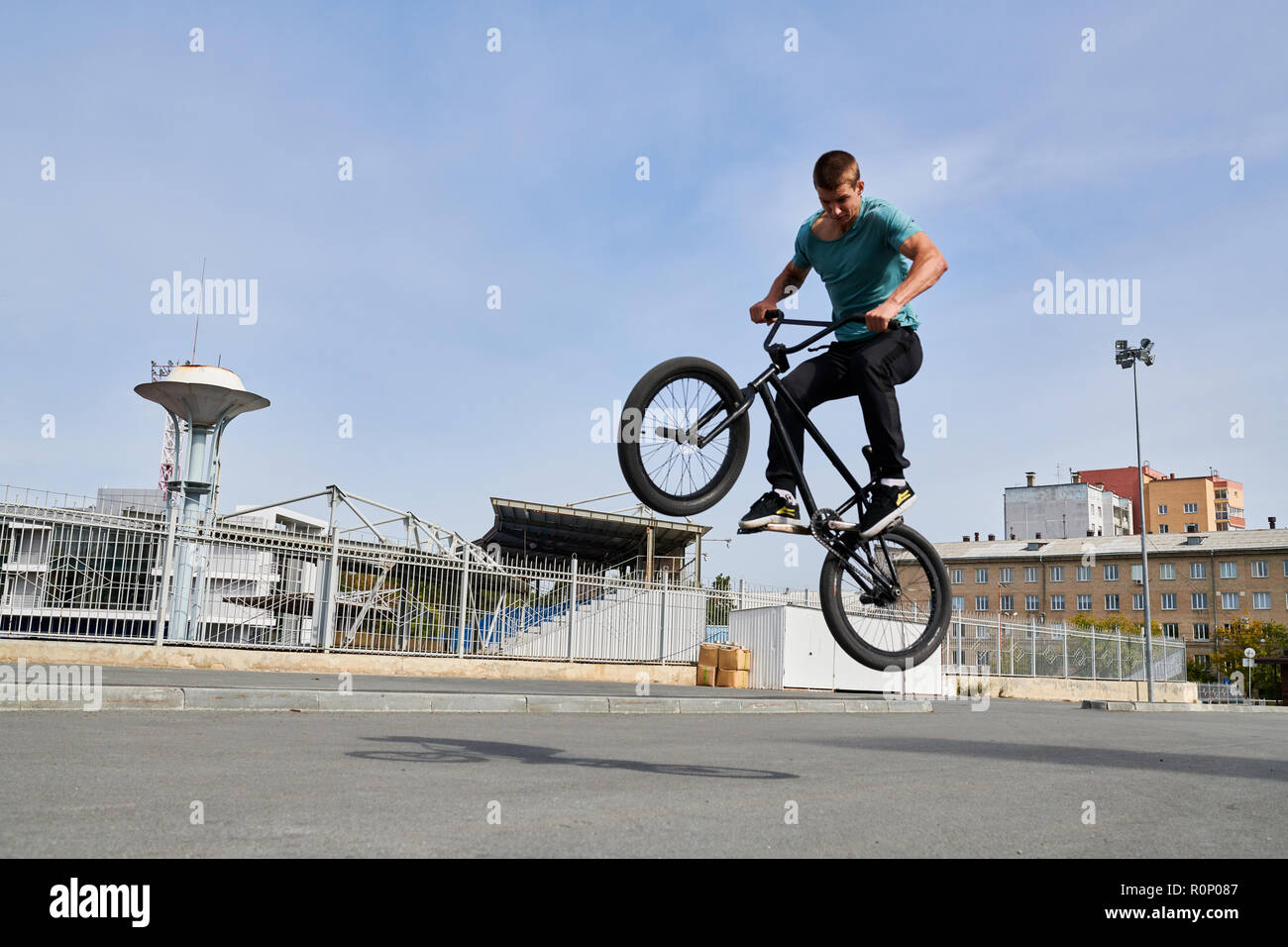 Teenager doing bmx bike stunt hi-res stock photography and images - Alamy