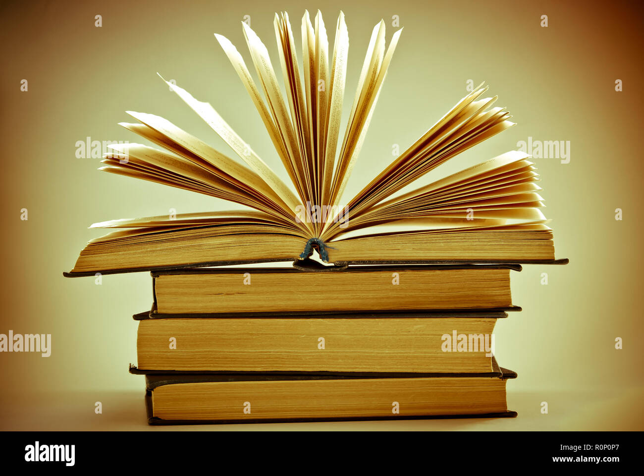 concept of an open book Stock Photo - Alamy