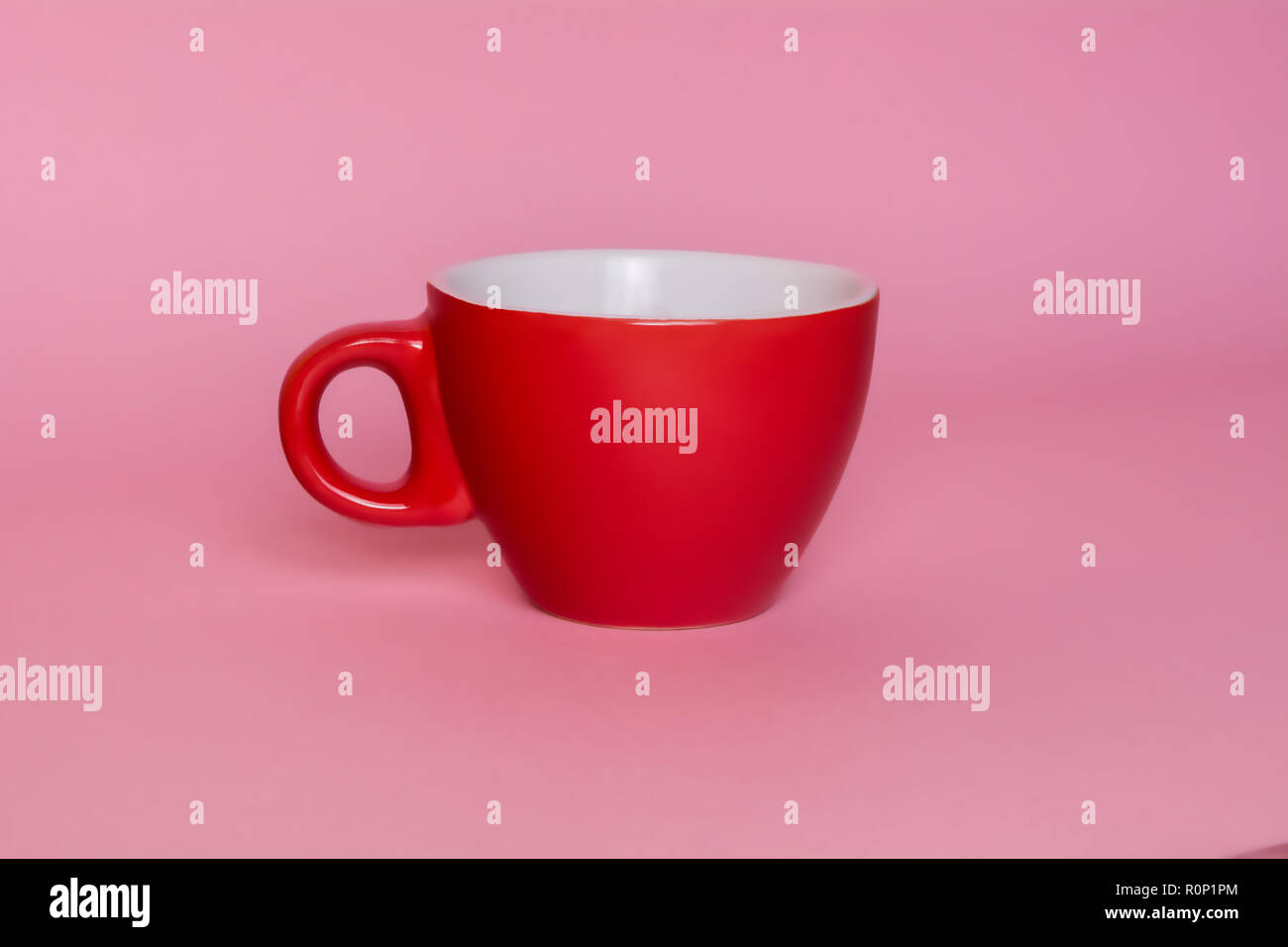 Little red coffee cup hi-res stock photography and images - Alamy