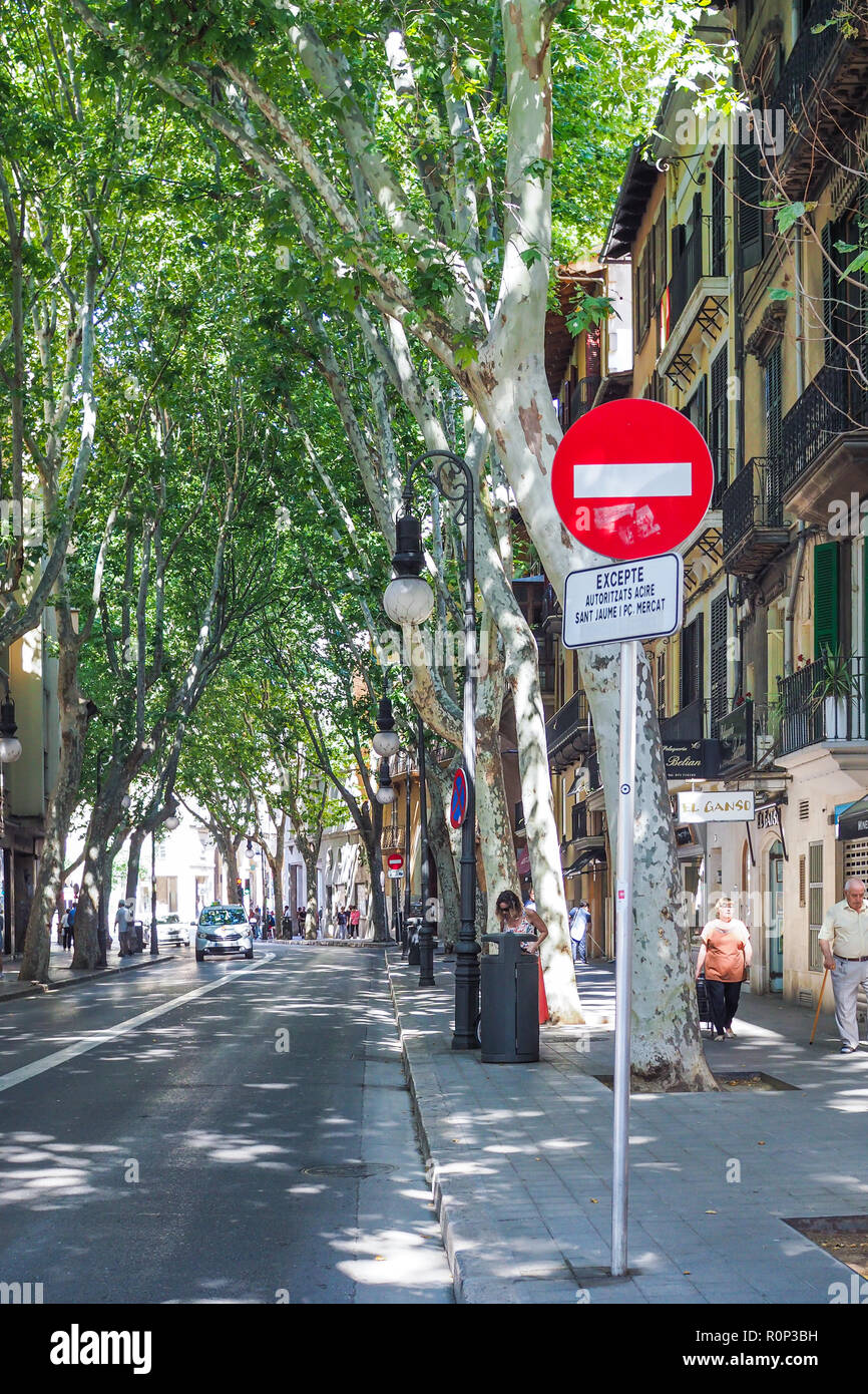 Old city of palma hi-res stock photography and images - Alamy