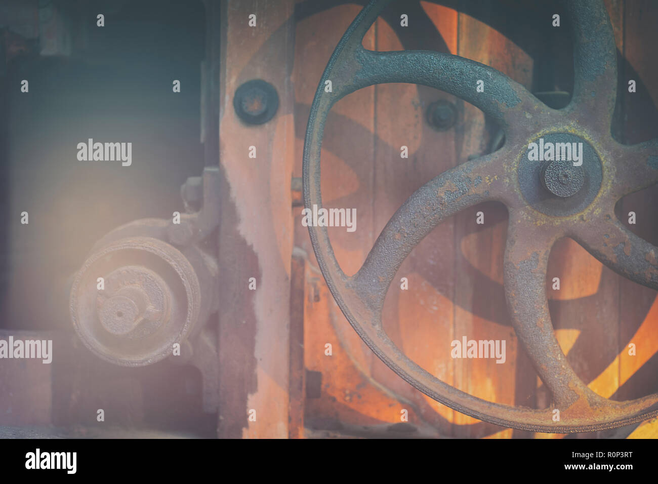 Old mechanism hi-res stock photography and images - Alamy