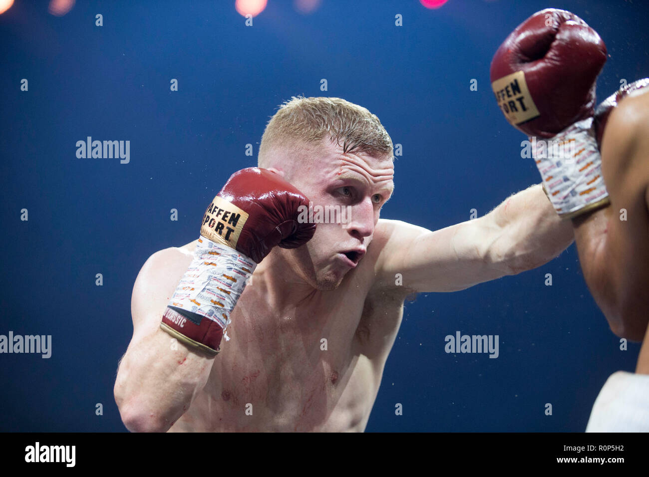 Stephen Tiffney against Arturo Lopez super featherweight fight at The ...