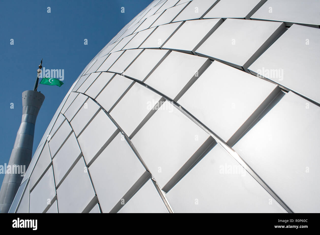 Modern Muslim Mosque, architecture Stock Photo - Alamy