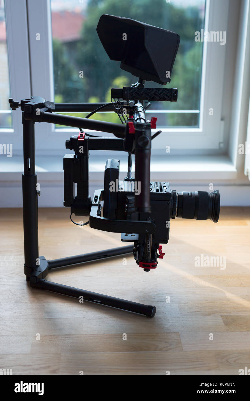 Gyro stabilized hi-res stock photography and images - Alamy