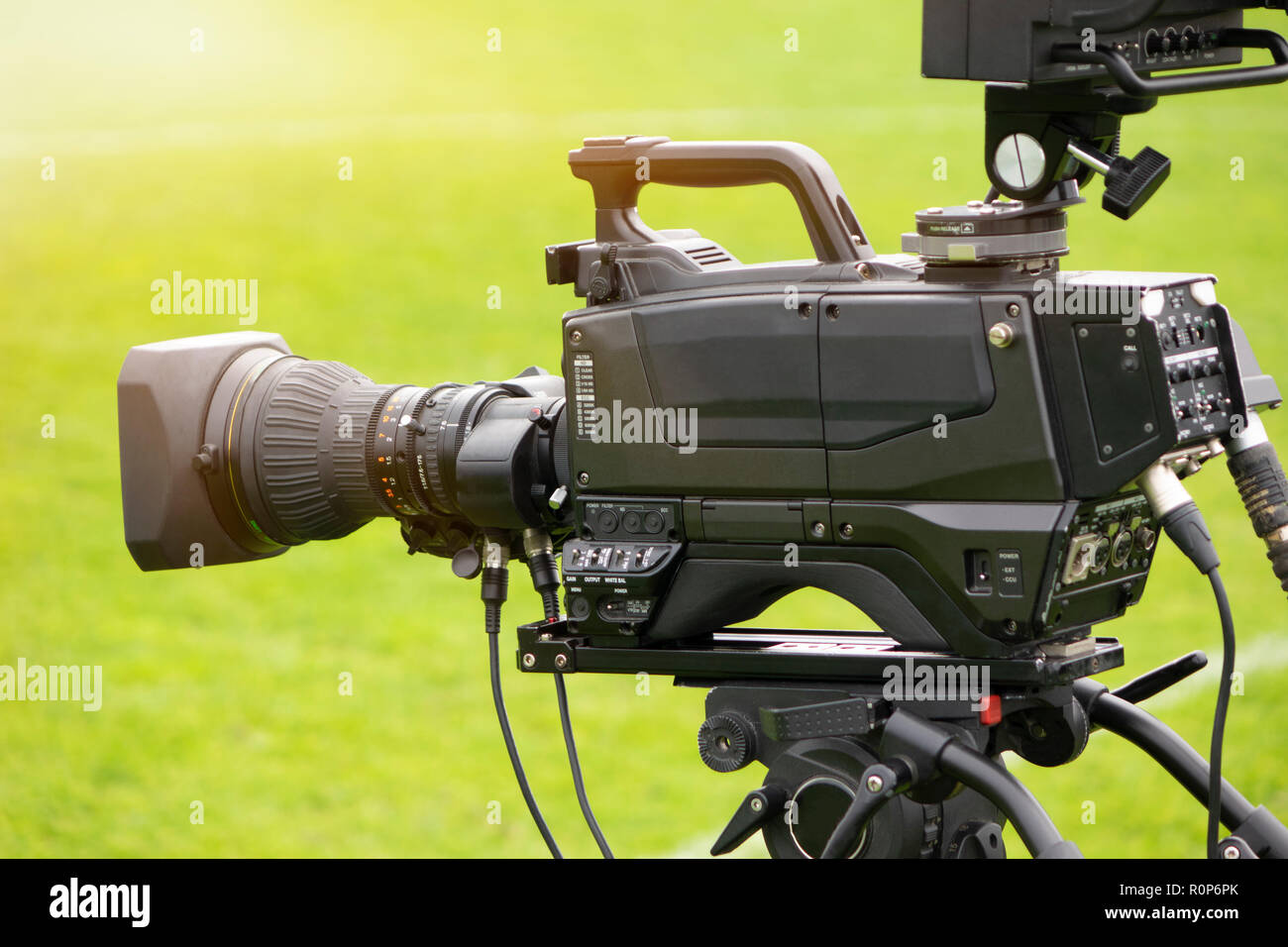 Live color television hi-res stock photography and images - Alamy