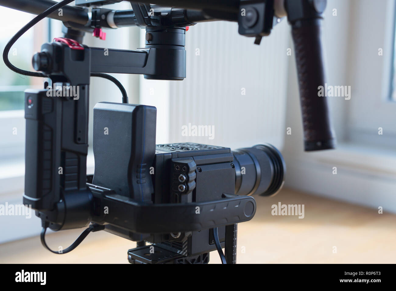 testing handheld camera gyro stabilizin gimbal Stock Photo - Alamy