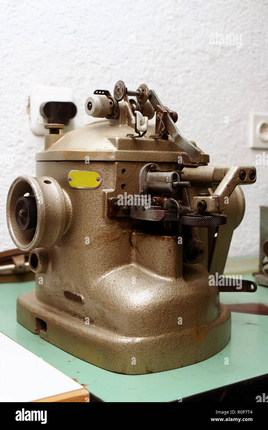 Retro sewing machine, old tools for craft Stock Photo - Alamy