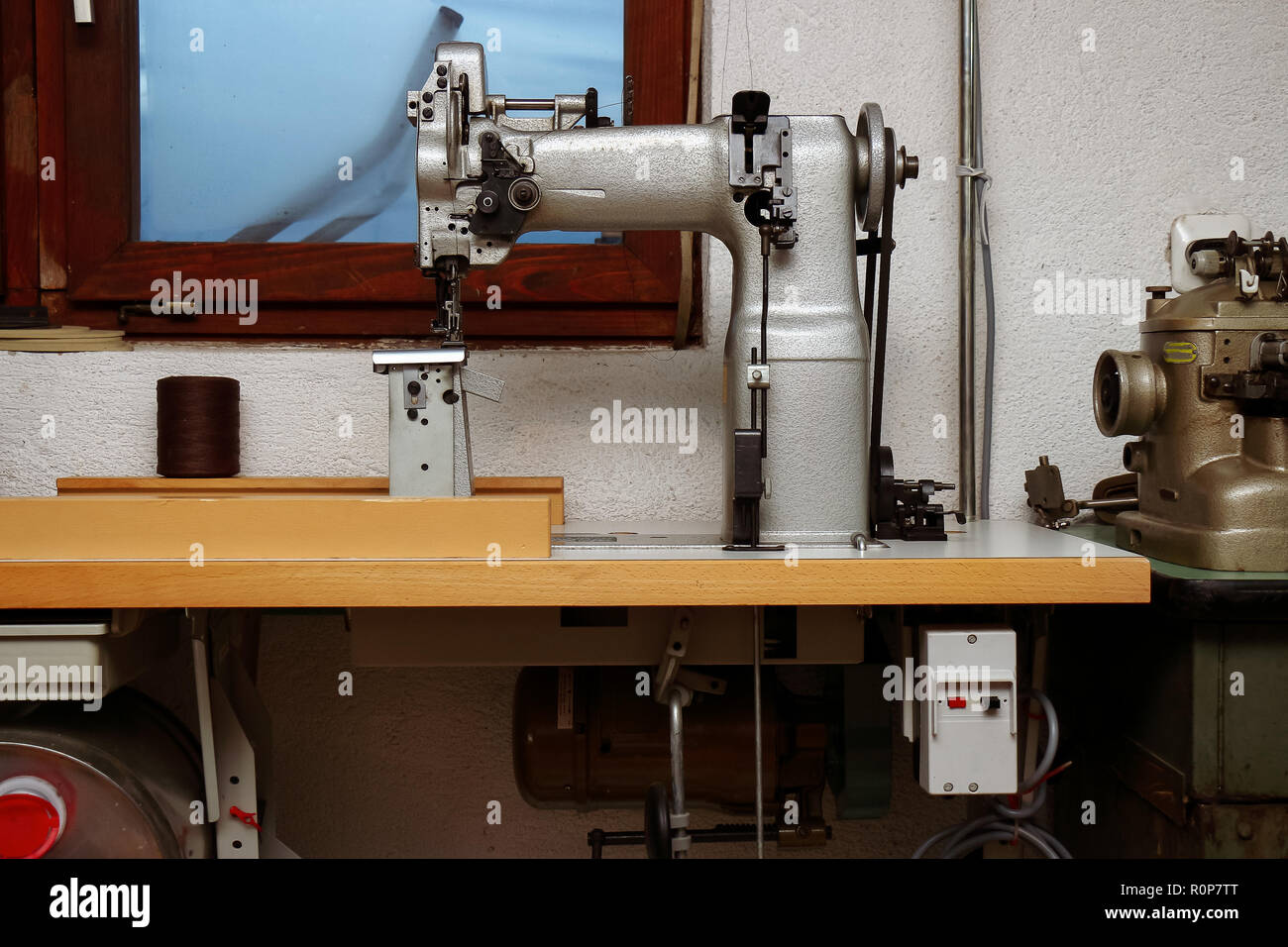 Retro sewing machine, old tools for craft Stock Photo - Alamy