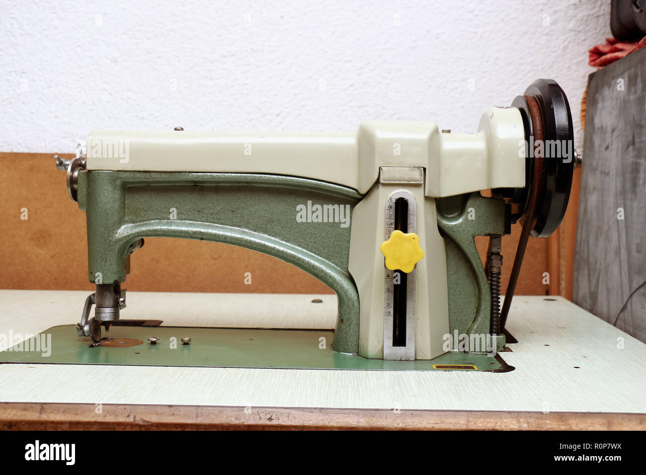 Retro sewing machine, old tools for craft Stock Photo - Alamy