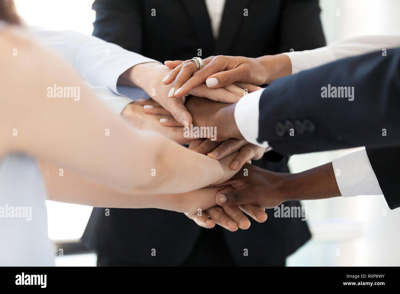 Coworker bonding hi-res stock photography and images - Alamy