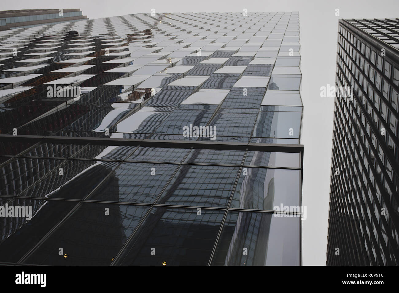 Tall office towers hi-res stock photography and images - Alamy