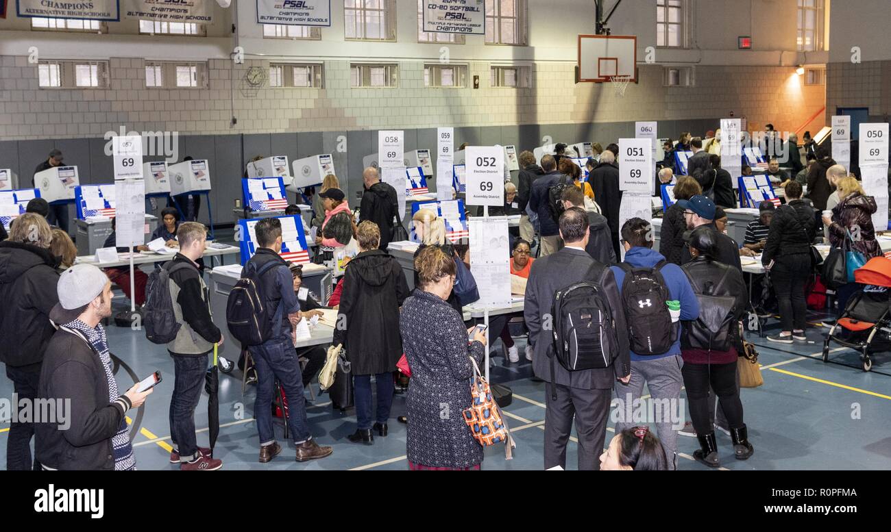 New York, NY, USA. 6th Nov, 2018. Election Day voting on the Upper West ...