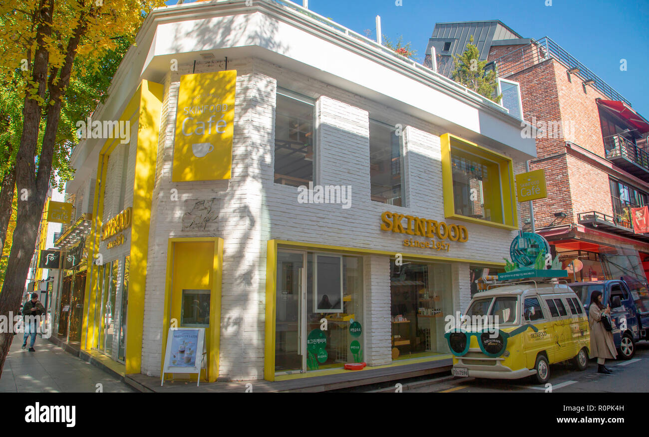 Garosu-gil, Nov 1, 2018 : Garosu-gil in Gangnam district, Seoul, South ...