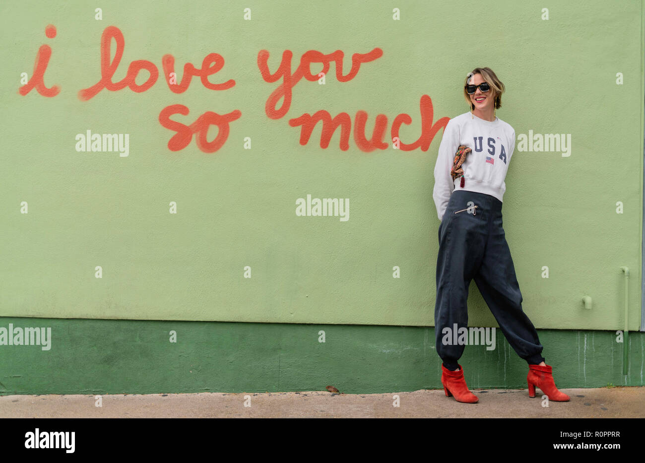 Austin, Texas, USA. 6th Nov, 2018. Voters show up to polls and with ...