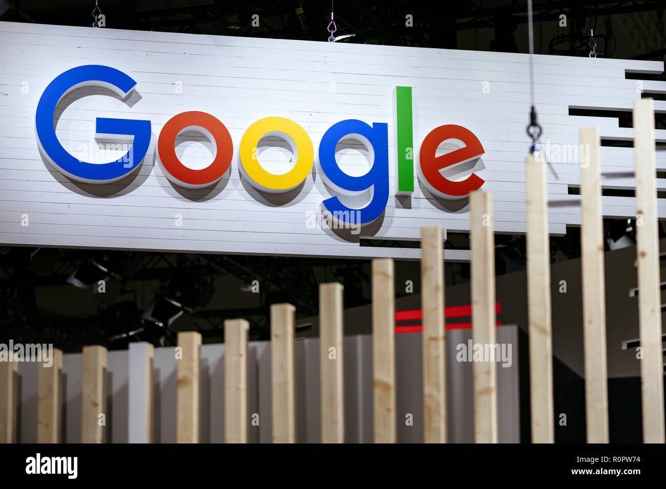 Logo der Firma Google LLC | usage worldwide Stock Photo - Alamy