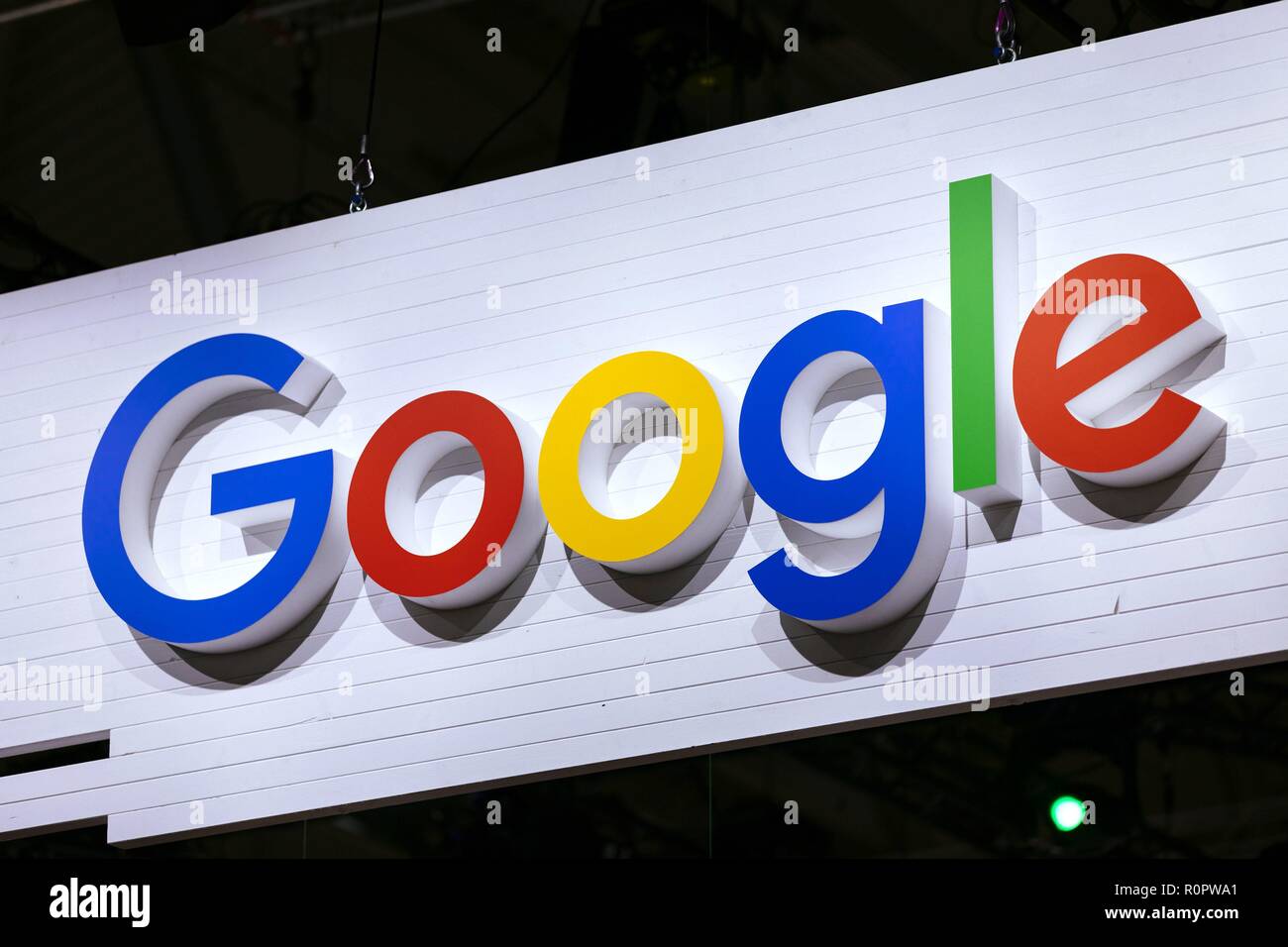 Logo der Firma Google LLC | usage worldwide Stock Photo - Alamy