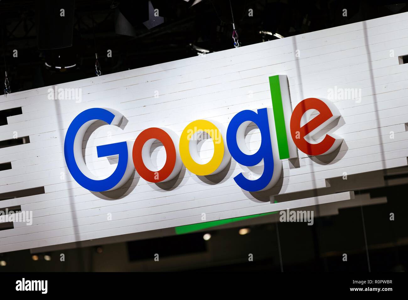 Logo der Firma Google LLC | usage worldwide Stock Photo - Alamy