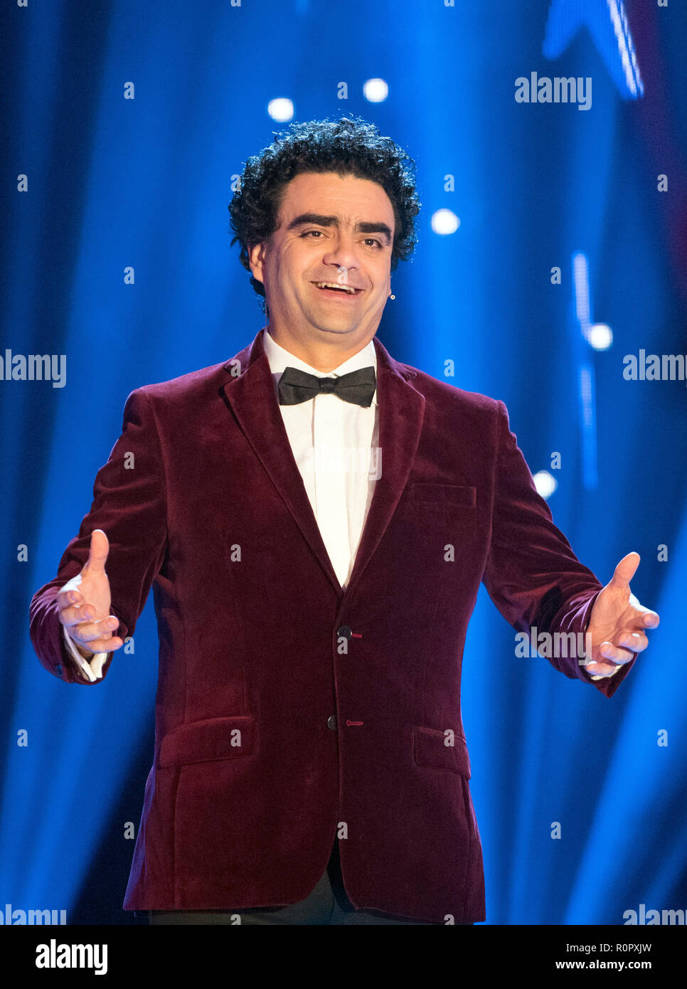 Zwickau, Germany. 06th Nov, 2018. Opera singer Rolando Villazon sings ...