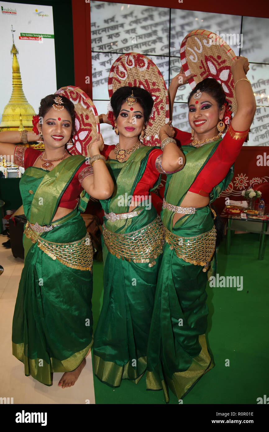 Bangladesh dancers hi-res stock photography and images - Alamy