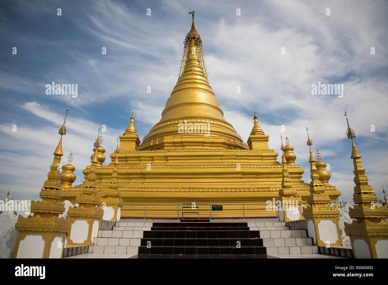 Myanmar burma asia temples hi-res stock photography and images - Alamy