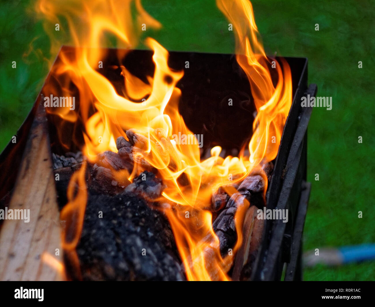Fire burns in brazier firewood hi-res stock photography and images - Alamy