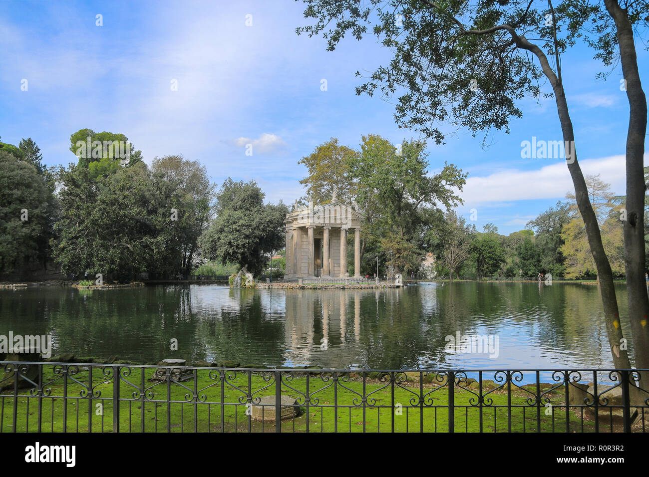 villa borghese gardens Stock Photo - Alamy