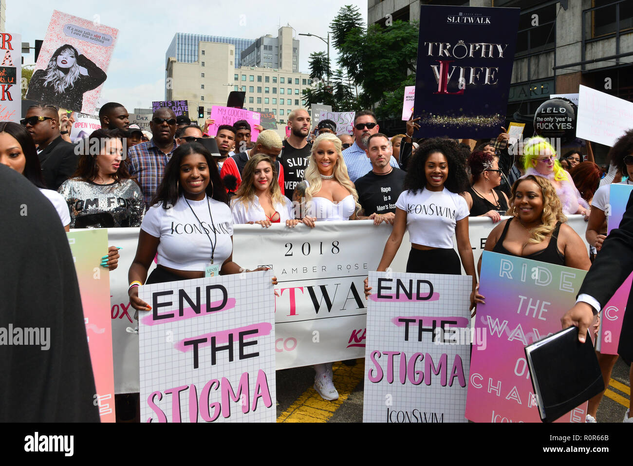 Amber Rose joins her mom Dorothy Rose and thousands of fans and women's ...