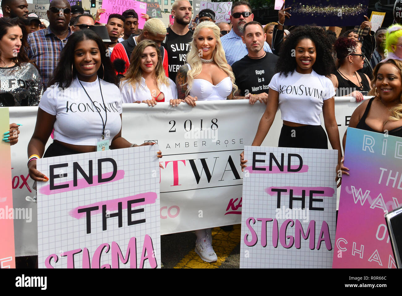 Amber Rose joins her mom Dorothy Rose and thousands of fans and women's ...