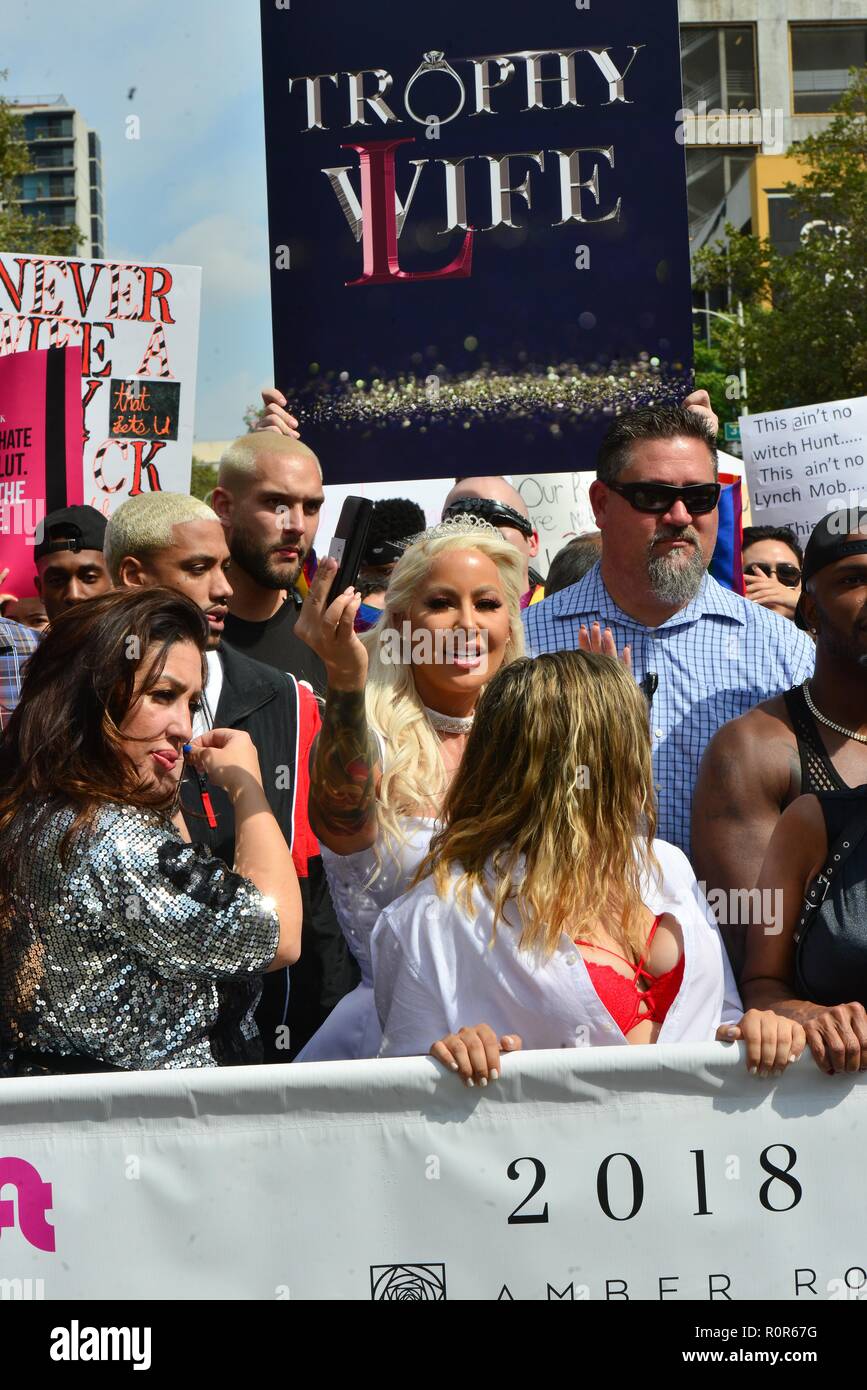 Amber Rose joins her mom Dorothy Rose and thousands of fans and women's ...
