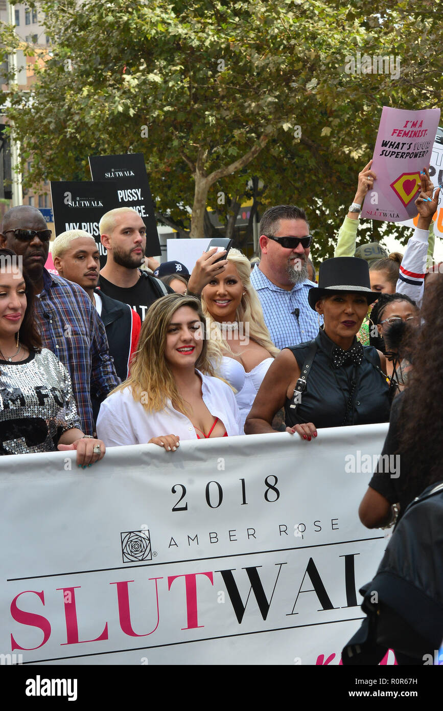 Amber Rose joins her mom Dorothy Rose and thousands of fans and women's ...