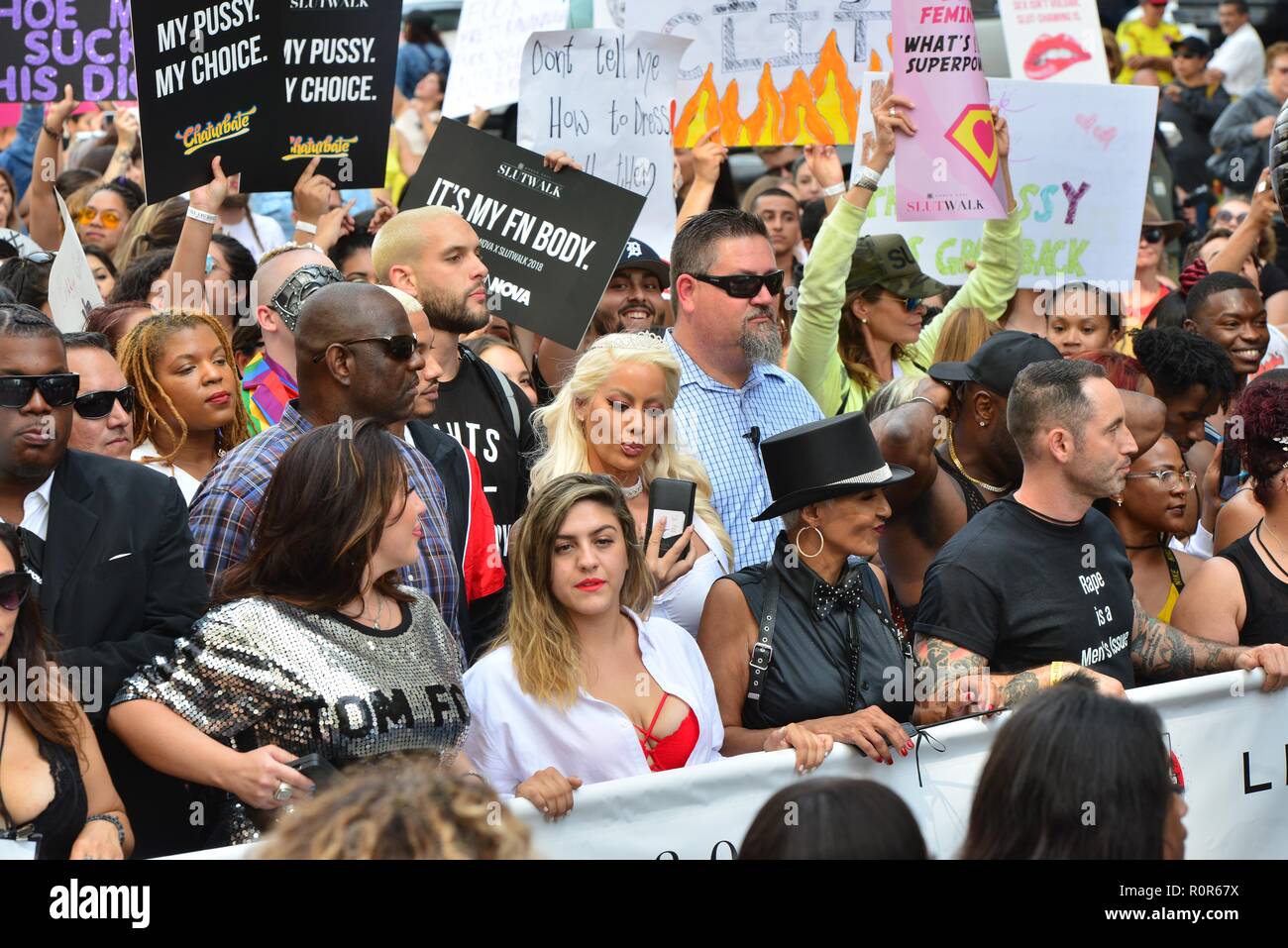 Amber Rose joins her mom Dorothy Rose and thousands of fans and women's ...