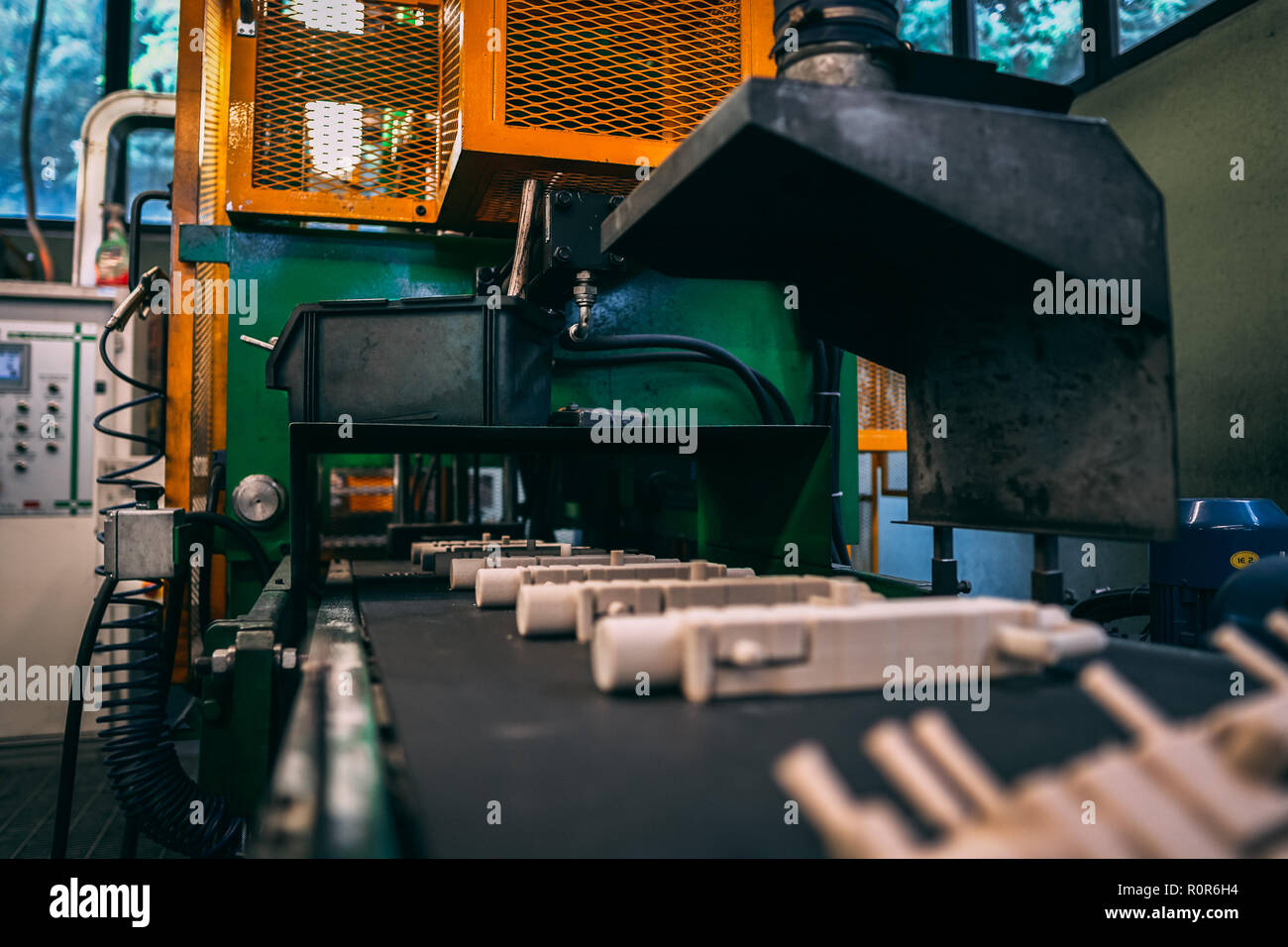 Conveyor roller hi-res stock photography and images - Alamy