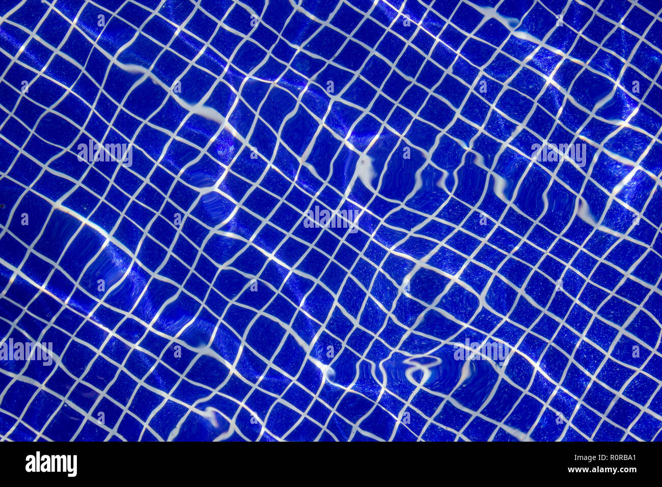 Refraction of light hi-res stock photography and images - Alamy